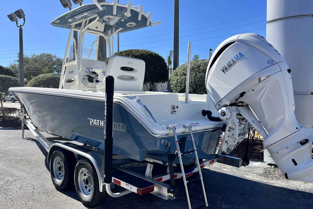 New 2025 Pathfinder 2400 TRS for sale in Stuart (#G027) - Marine Connection