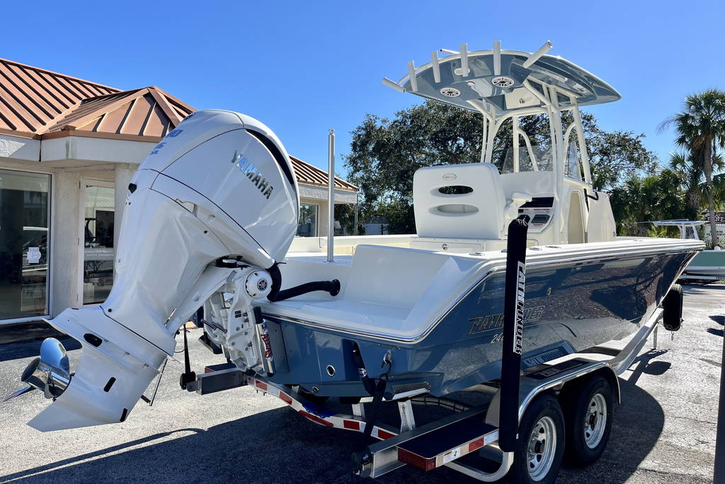 New 2025 Pathfinder 2400 TRS for sale in Stuart (#G027) - Marine Connection
