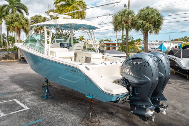 Used 2020 Cobia 330 DC for sale in West Palm Beach (#F001) - Marine Connection