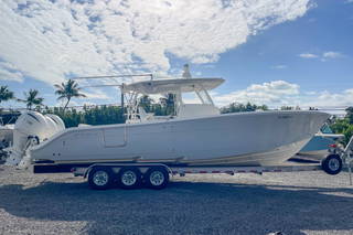 Used 2023 Cobia 350 CC for sale in Florida Keys (#E027) - Marine Connection
