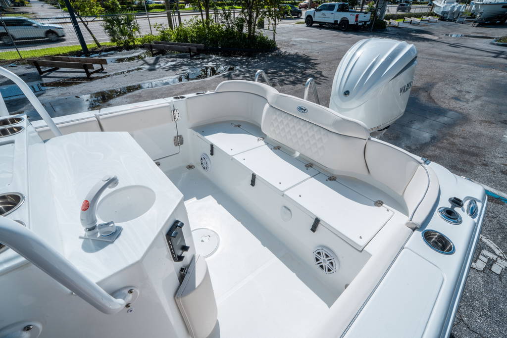 New 2026 Sea Hunt Ultra 245 SE for sale in Stuart (#0181) - Marine ...