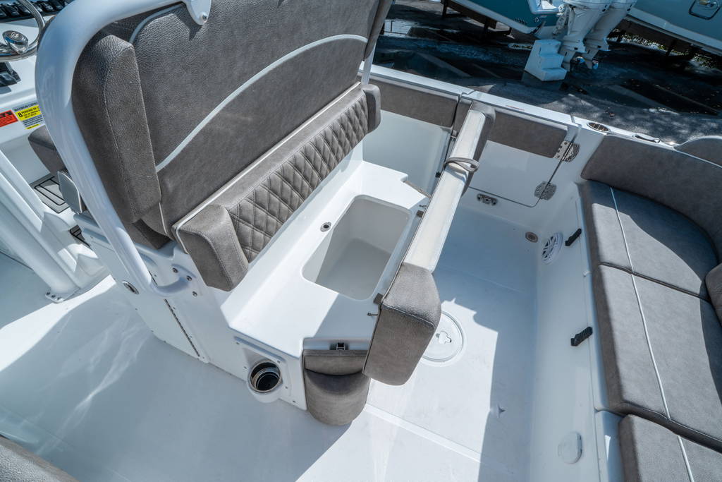 New 2026 Sea Hunt Ultra 245 SE for sale in Fort Lauderdale (#0186 ...